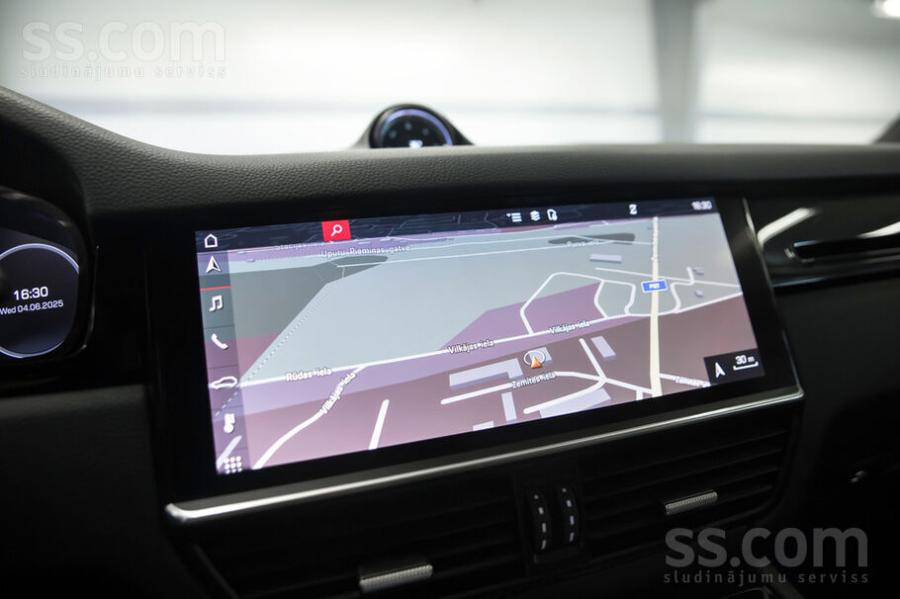Balts Porsche Cayenne 2021 Tukums, ar dzinēja tilpumu 3.00 L un nobraukumu 53 tūkst. km par 58000 €, foto 36 vietnē AUTOMOTO.COM.LV