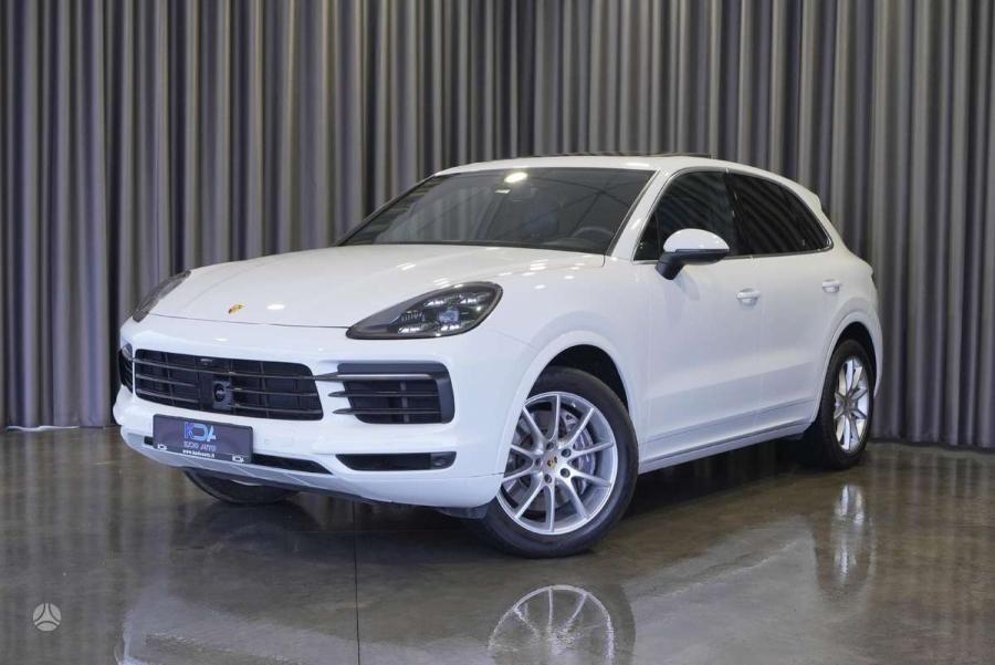 White Porsche Cayenne 2022 in Marijampole, with an engine capacity of 3.00 L and mileage of 32 thousand km for 63450 €, photo 5 on AUTOMOTO.COM.LV