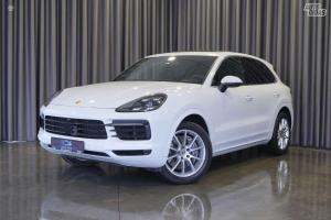 White Porsche Cayenne 2022 in Marijampole, with an engine capacity of 3.00 L and mileage of 32 thousand km for 63450 €, photo 5 on AUTOMOTO.COM.LV