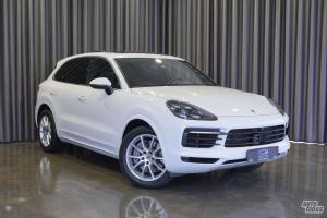 Balts Porsche Cayenne 2022 Marijampole, ar dzinēja tilpumu 3.00 L un nobraukumu 32 tūkst. km par 62250 €, foto  vietnē AUTOMOTO.COM.LV