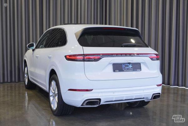 White Porsche Cayenne 2022 in Marijampole, with an engine capacity of 3.00 L and mileage of 32 thousand km for 59950 €, photo 9 on AUTOMOTO.COM.LV