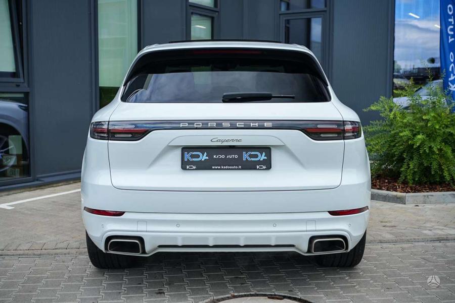Balts Porsche Cayenne 2022 Kauņa, ar dzinēja tilpumu 3.00 L un nobraukumu 32 tūkst. km par 59950 €, foto 13 vietnē AUTOMOTO.COM.LV