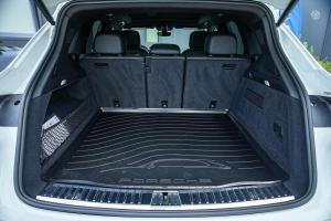 Balts Porsche Cayenne 2022 Kauņa, ar dzinēja tilpumu 3.00 L un nobraukumu 32 tūkst. km par 59950 €, foto 16 vietnē AUTOMOTO.COM.LV