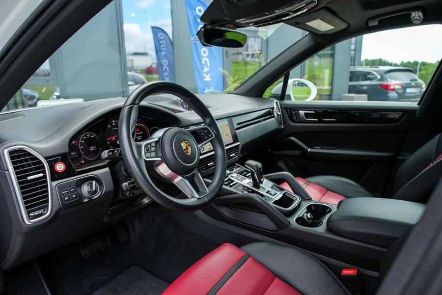 Balts Porsche Cayenne 2022 Kauņa, ar dzinēja tilpumu 3.00 L un nobraukumu 32 tūkst. km par 59950 €, foto 26 vietnē AUTOMOTO.COM.LV