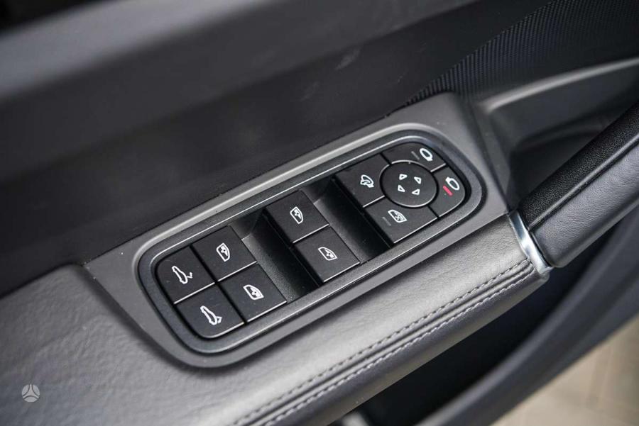 Balts Porsche Cayenne 2022 Kauņa, ar dzinēja tilpumu 3.00 L un nobraukumu 32 tūkst. km par 59950 €, foto 33 vietnē AUTOMOTO.COM.LV