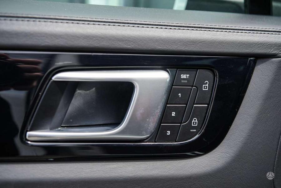 Balts Porsche Cayenne 2022 Kauņa, ar dzinēja tilpumu 3.00 L un nobraukumu 32 tūkst. km par 59950 €, foto 34 vietnē AUTOMOTO.COM.LV