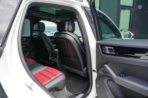 Balts Porsche Cayenne 2022 Kauņa, ar dzinēja tilpumu 3.00 L un nobraukumu 32 tūkst. km par 59950 €, foto 39 vietnē AUTOMOTO.COM.LV