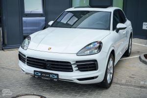 White Porsche Cayenne 2022 in Kaunas, with an engine capacity of 3.00 L and mileage of 32 thousand km for 59950 €, photo 6 on AUTOMOTO.COM.LV