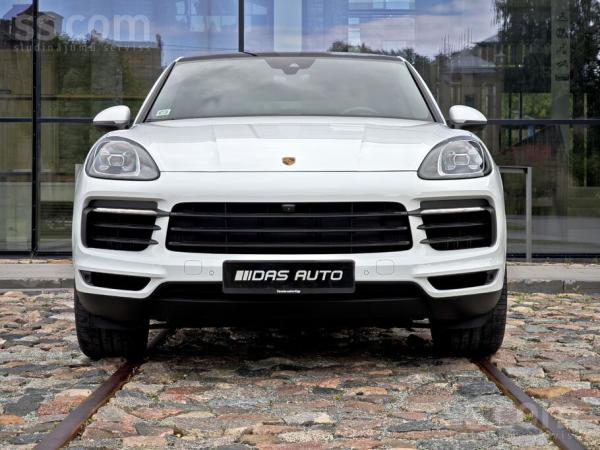 Porsche Cayenne 2022 in Riga on AUTOMOTO.COM.LV White Porsche Cayenne 2022 in Riga, with an engine capacity of 3.00 L and mileage of 40 thousand km for 74444 β¬, photo 8 on AUTOMOTO.COM.LV