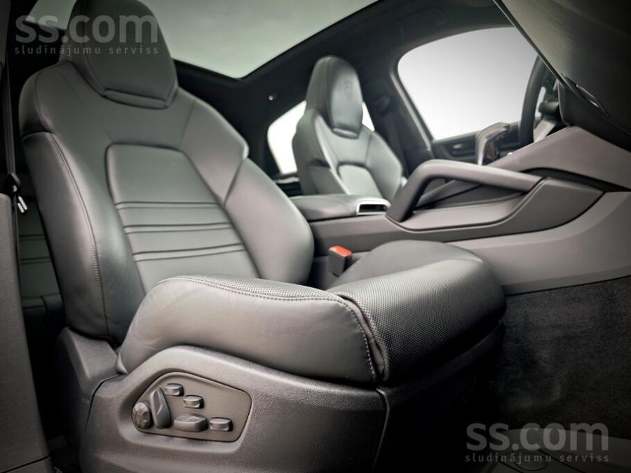 Balts Porsche Cayenne 2022 Rīga, ar dzinēja tilpumu 3.00 L un nobraukumu 40 tūkst. km par 74444 €, foto 14 vietnē AUTOMOTO.COM.LV