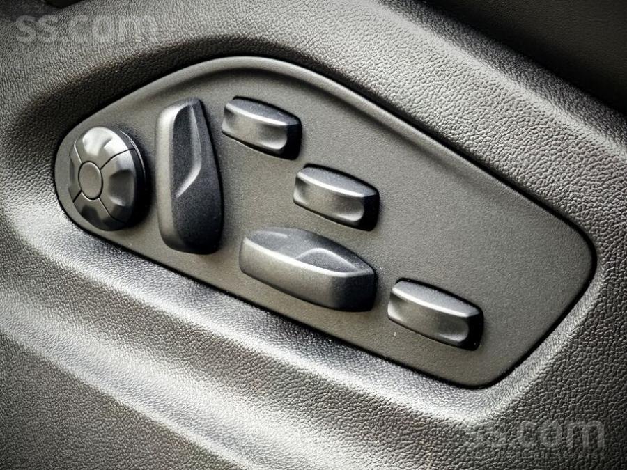 Balts Porsche Cayenne 2022 Rīga, ar dzinēja tilpumu 3.00 L un nobraukumu 40 tūkst. km par 74444 €, foto 15 vietnē AUTOMOTO.COM.LV