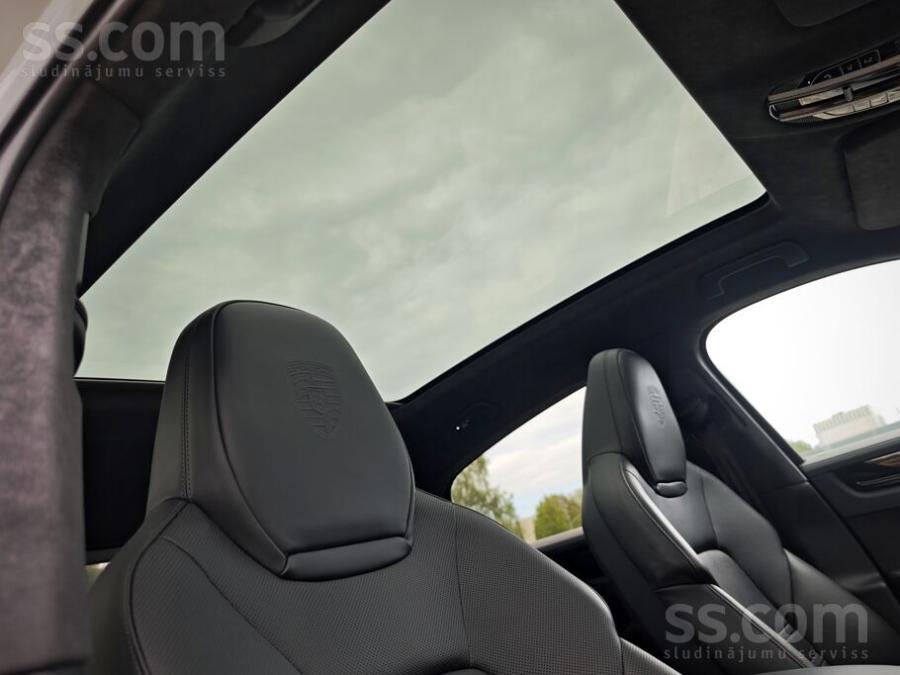 Balts Porsche Cayenne 2022 Rīga, ar dzinēja tilpumu 3.00 L un nobraukumu 40 tūkst. km par 74444 €, foto 16 vietnē AUTOMOTO.COM.LV