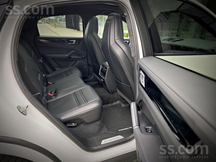 Balts Porsche Cayenne 2022 Rīga, ar dzinēja tilpumu 3.00 L un nobraukumu 40 tūkst. km par 74444 €, foto 22 vietnē AUTOMOTO.COM.LV