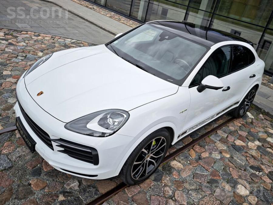Balts Porsche Cayenne 2022 Rīga, ar dzinēja tilpumu 3.00 L un nobraukumu 40 tūkst. km par 74444 €, foto 23 vietnē AUTOMOTO.COM.LV