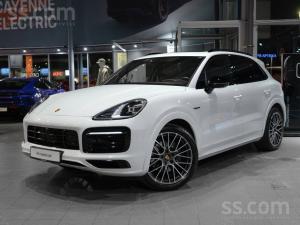Balts Porsche Cayenne 2023 Rīga, ar dzinēja tilpumu 3.00 L un nobraukumu 40 tūkst. km par 75900 €, foto  vietnē AUTOMOTO.COM.LV