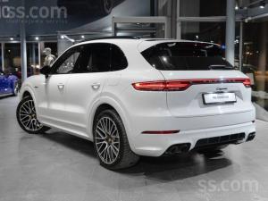 Balts Porsche Cayenne 2023 Rīga, ar dzinēja tilpumu 3.00 L un nobraukumu 40 tūkst. km par 75900 €, foto 11 vietnē AUTOMOTO.COM.LV
