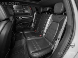 Balts Porsche Cayenne 2023 Rīga, ar dzinēja tilpumu 3.00 L un nobraukumu 40 tūkst. km par 75900 €, foto 22 vietnē AUTOMOTO.COM.LV
