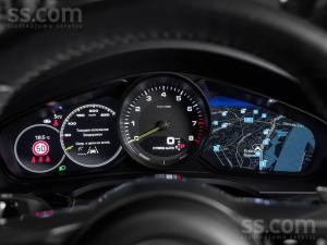 Balts Porsche Cayenne 2023 Rīga, ar dzinēja tilpumu 3.00 L un nobraukumu 40 tūkst. km par 75900 €, foto 34 vietnē AUTOMOTO.COM.LV