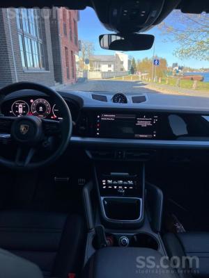 Balts Porsche Cayenne 2023 Rīga, ar dzinēja tilpumu 4.00 L un nobraukumu 40 tūkst. km par 92320 €, foto 9 vietnē AUTOMOTO.COM.LV