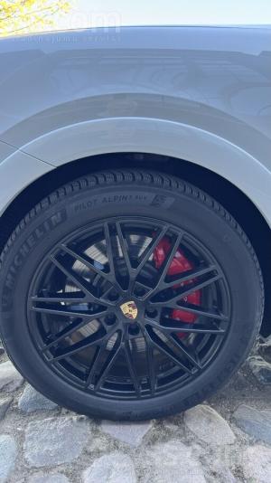 Balts Porsche Cayenne 2023 Rīga, ar dzinēja tilpumu 4.00 L un nobraukumu 40 tūkst. km par 92320 €, foto 11 vietnē AUTOMOTO.COM.LV
