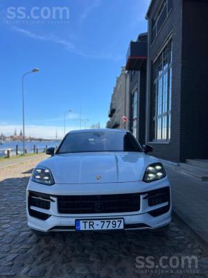 Balts Porsche Cayenne 2023 Rīga, ar dzinēja tilpumu 4.00 L un nobraukumu 40 tūkst. km par 92320 €, foto 19 vietnē AUTOMOTO.COM.LV