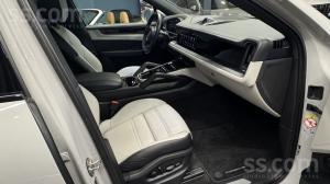 Balts Porsche Cayenne 2023 Rīga, ar dzinēja tilpumu 3.00 L un nobraukumu 95 tūkst. km par 85990 €, foto 12 vietnē AUTOMOTO.COM.LV