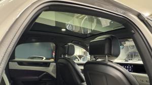 White Porsche Cayenne 2023 in Riga, with an engine capacity of 3.00 L and mileage of 95 thousand km for 85990 €, photo 16 on AUTOMOTO.COM.LV