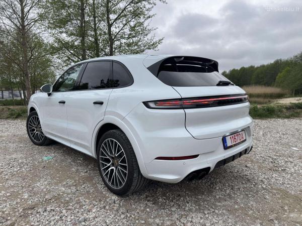 Balts Porsche Cayenne 2023 Klaipėda, ar dzinēja tilpumu 2.90 L un nobraukumu 40 tūkst. km par 84900 €, foto 9 vietnē AUTOMOTO.COM.LV