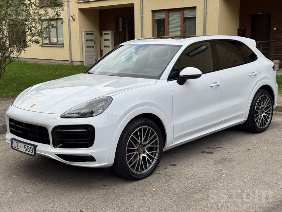 Balts Porsche Cayenne 2023 Rīga, ar dzinēja tilpumu 3.00 L un nobraukumu 82 tūkst. km par 70900 €, foto 1 vietnē AUTOMOTO.COM.LV