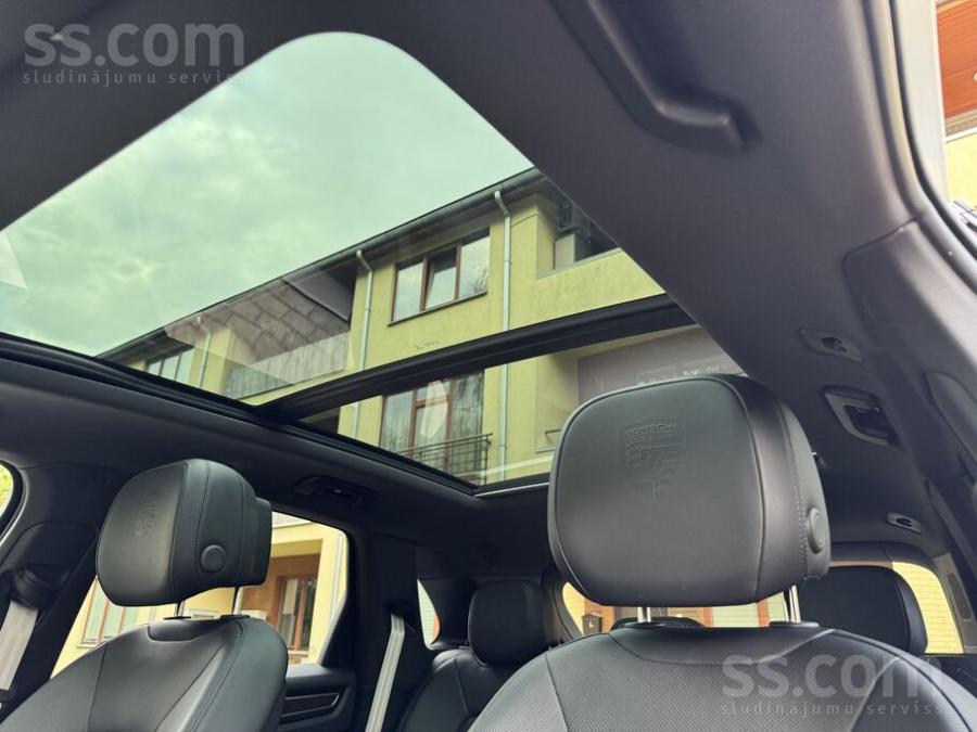 Balts Porsche Cayenne 2023 Rīga, ar dzinēja tilpumu 3.00 L un nobraukumu 82 tūkst. km par 70900 €, foto 18 vietnē AUTOMOTO.COM.LV