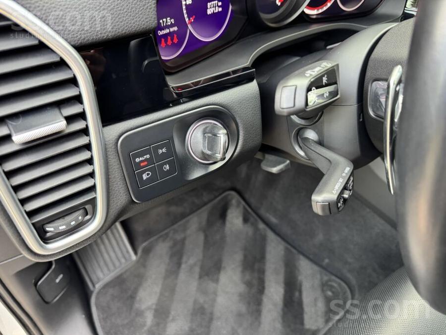 Balts Porsche Cayenne 2023 Rīga, ar dzinēja tilpumu 3.00 L un nobraukumu 82 tūkst. km par 70900 €, foto 25 vietnē AUTOMOTO.COM.LV