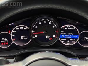 Balts Porsche Cayenne 2023 Rīga, ar dzinēja tilpumu 3.00 L un nobraukumu 82 tūkst. km par 70900 €, foto 27 vietnē AUTOMOTO.COM.LV