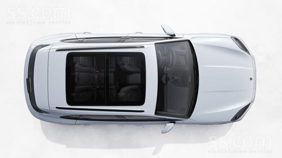 White Porsche Cayenne 2024 in Riga, with an engine capacity of 3.00 L and mileage of 10 thousand km for 96000 €, photo 6 on AUTOMOTO.COM.LV