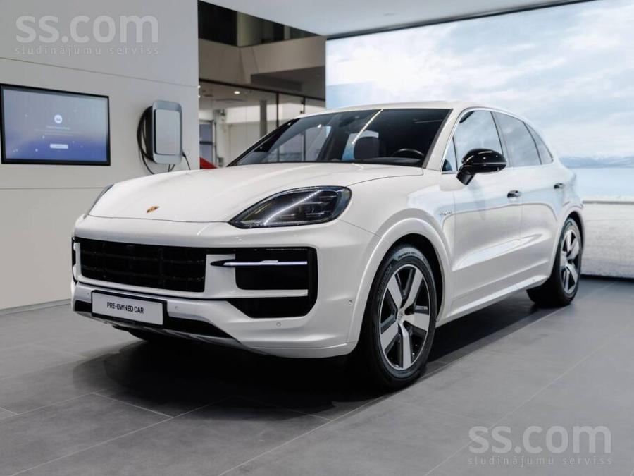 White Porsche Cayenne 2024 in Riga, with an engine capacity of 3.00 L and mileage of 95 thousand km for 85900 €, photo 1 on AUTOMOTO.COM.LV