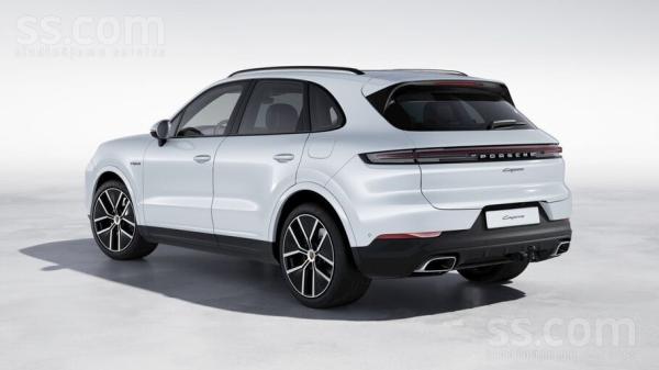 White Porsche Cayenne 2025 in Riga, with an engine capacity of 3.00 L and mileage of 13 thousand km for 98000 €, photo 3 on AUTOMOTO.COM.LV