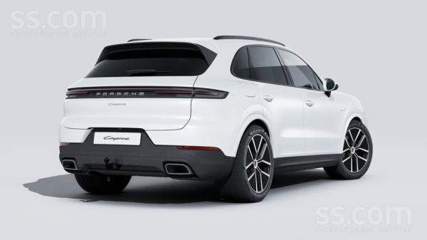 White Porsche Cayenne 2025 in Riga, with an engine capacity of 3.00 L and mileage of 13 thousand km for 98000 €, photo 9 on AUTOMOTO.COM.LV