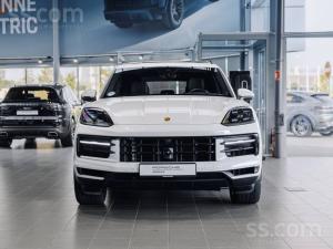 Balts Porsche Cayenne 2025 Rīga, ar dzinēja tilpumu 3.00 L un nobraukumu 13 tūkst. km par 93990 €, foto 9 vietnē AUTOMOTO.COM.LV