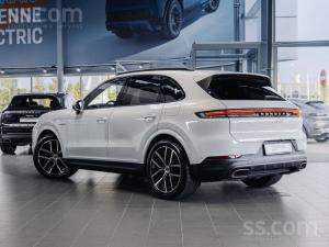 Balts Porsche Cayenne 2025 Rīga, ar dzinēja tilpumu 3.00 L un nobraukumu 13 tūkst. km par 93990 €, foto 11 vietnē AUTOMOTO.COM.LV