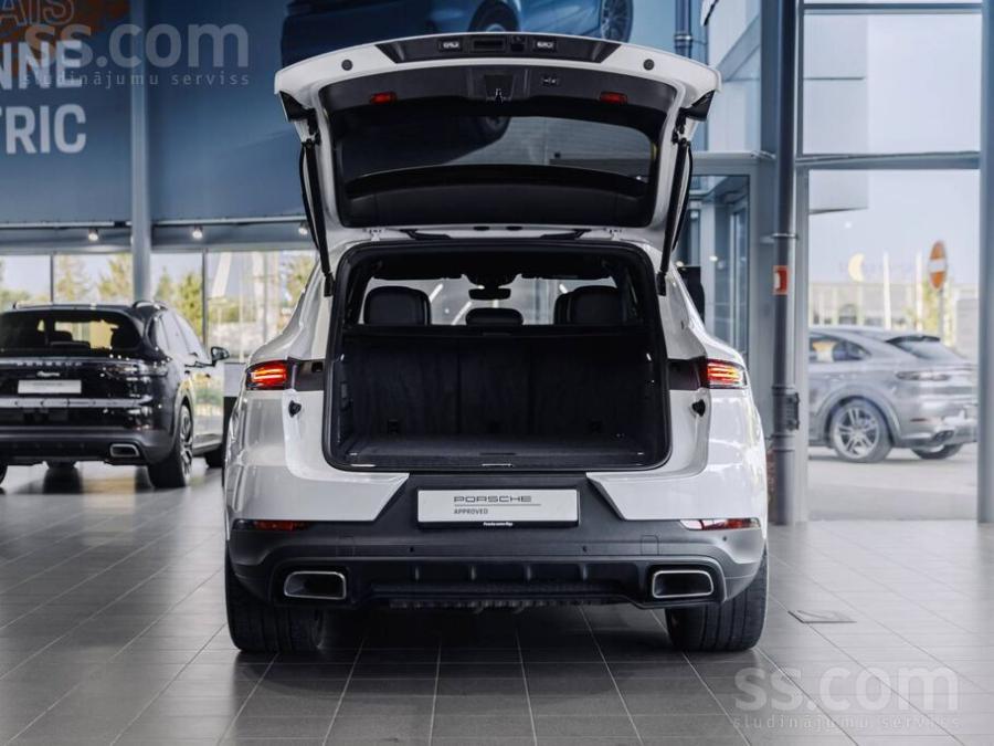 Balts Porsche Cayenne 2025 Rīga, ar dzinēja tilpumu 3.00 L un nobraukumu 13 tūkst. km par 93990 €, foto 15 vietnē AUTOMOTO.COM.LV
