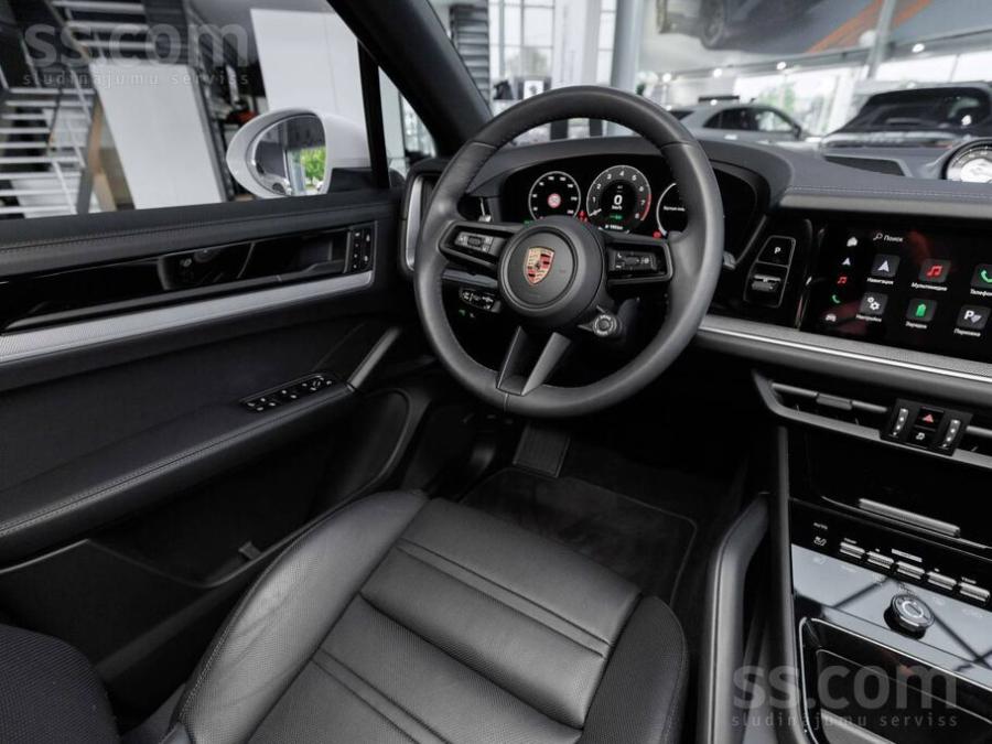 Balts Porsche Cayenne 2025 Rīga, ar dzinēja tilpumu 3.00 L un nobraukumu 13 tūkst. km par 93990 €, foto 20 vietnē AUTOMOTO.COM.LV