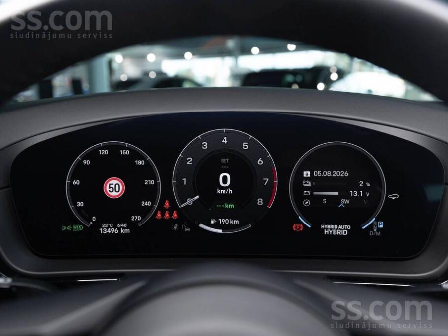 Balts Porsche Cayenne 2025 Rīga, ar dzinēja tilpumu 3.00 L un nobraukumu 13 tūkst. km par 93990 €, foto 33 vietnē AUTOMOTO.COM.LV