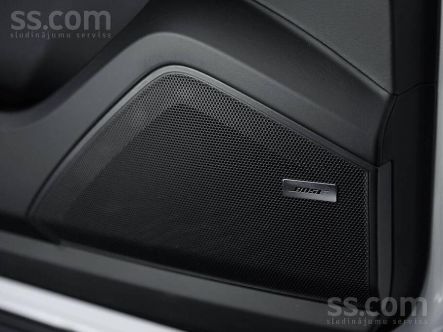 Balts Porsche Cayenne 2025 Rīga, ar dzinēja tilpumu 3.00 L un nobraukumu 13 tūkst. km par 93990 €, foto 35 vietnē AUTOMOTO.COM.LV
