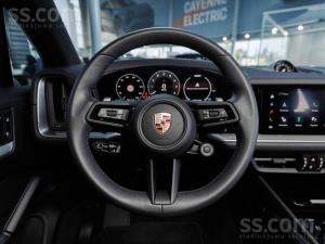 Balts Porsche Cayenne 2025 Rīga, ar dzinēja tilpumu 3.00 L un nobraukumu 13 tūkst. km par 93990 €, foto 36 vietnē AUTOMOTO.COM.LV