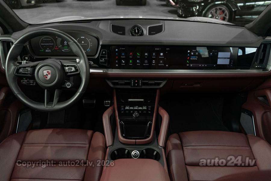 Balts Porsche Cayenne 2025 Rīga, ar dzinēja tilpumu 4.00 L un nobraukumu 24 tūkst. km par 169900 €, foto 11 vietnē AUTOMOTO.COM.LV