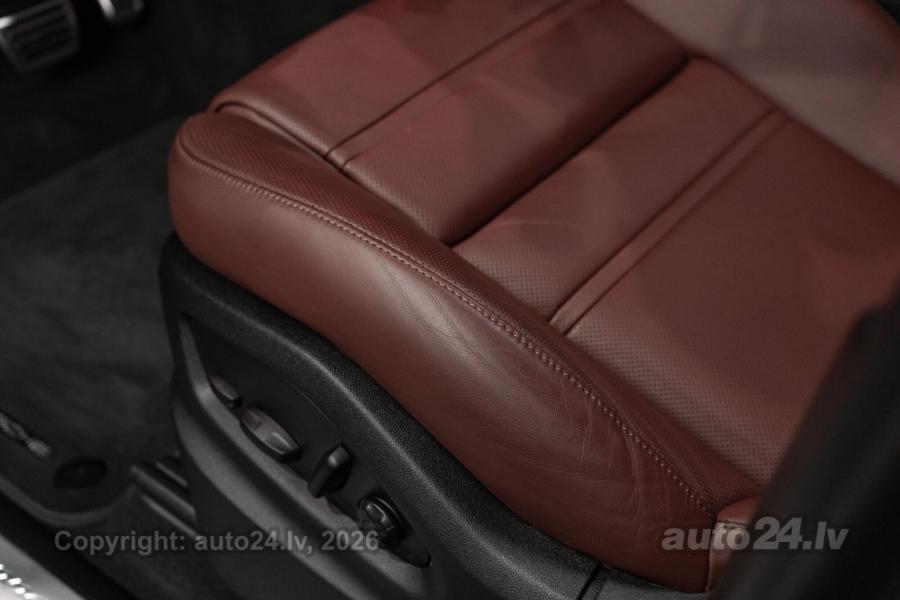 Balts Porsche Cayenne 2025 Rīga, ar dzinēja tilpumu 4.00 L un nobraukumu 24 tūkst. km par 169900 €, foto 17 vietnē AUTOMOTO.COM.LV