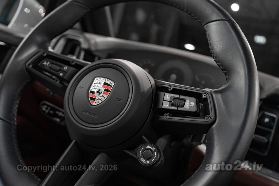 Balts Porsche Cayenne 2025 Rīga, ar dzinēja tilpumu 4.00 L un nobraukumu 24 tūkst. km par 169900 €, foto 20 vietnē AUTOMOTO.COM.LV