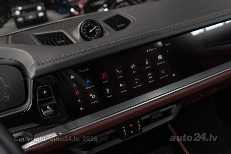 Balts Porsche Cayenne 2025 Rīga, ar dzinēja tilpumu 4.00 L un nobraukumu 24 tūkst. km par 169900 €, foto 22 vietnē AUTOMOTO.COM.LV