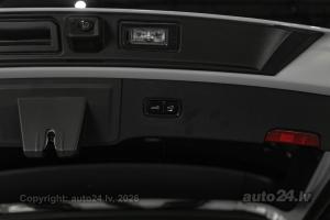 Balts Porsche Cayenne 2025 Rīga, ar dzinēja tilpumu 4.00 L un nobraukumu 24 tūkst. km par 169900 €, foto 28 vietnē AUTOMOTO.COM.LV