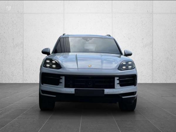 Balts Porsche Cayenne 2025 Viļņa, ar dzinēja tilpumu 3.00 L un nobraukumu 23 tūkst. km par 107000 €, foto 2 vietnē AUTOMOTO.COM.LV