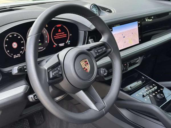 Balts Porsche Cayenne 2025 Viļņa, ar dzinēja tilpumu 3.00 L un nobraukumu 23 tūkst. km par 107000 €, foto 7 vietnē AUTOMOTO.COM.LV